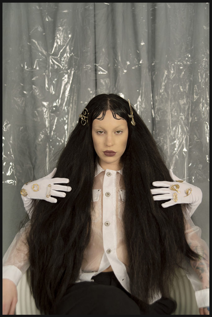 Cho Fernandes es fotografiada por Victoria Gee. Vanguardia y poderío.