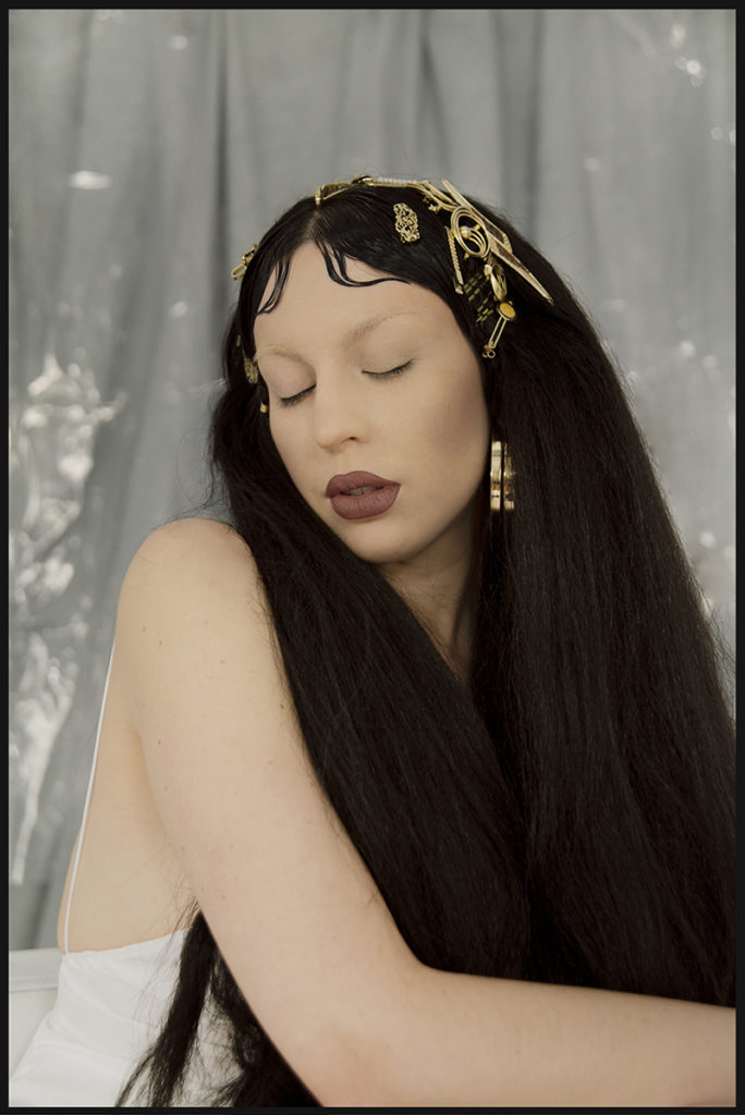 Cho Fernandes es fotografiada por Victoria Gee. Vanguardia y poderío.