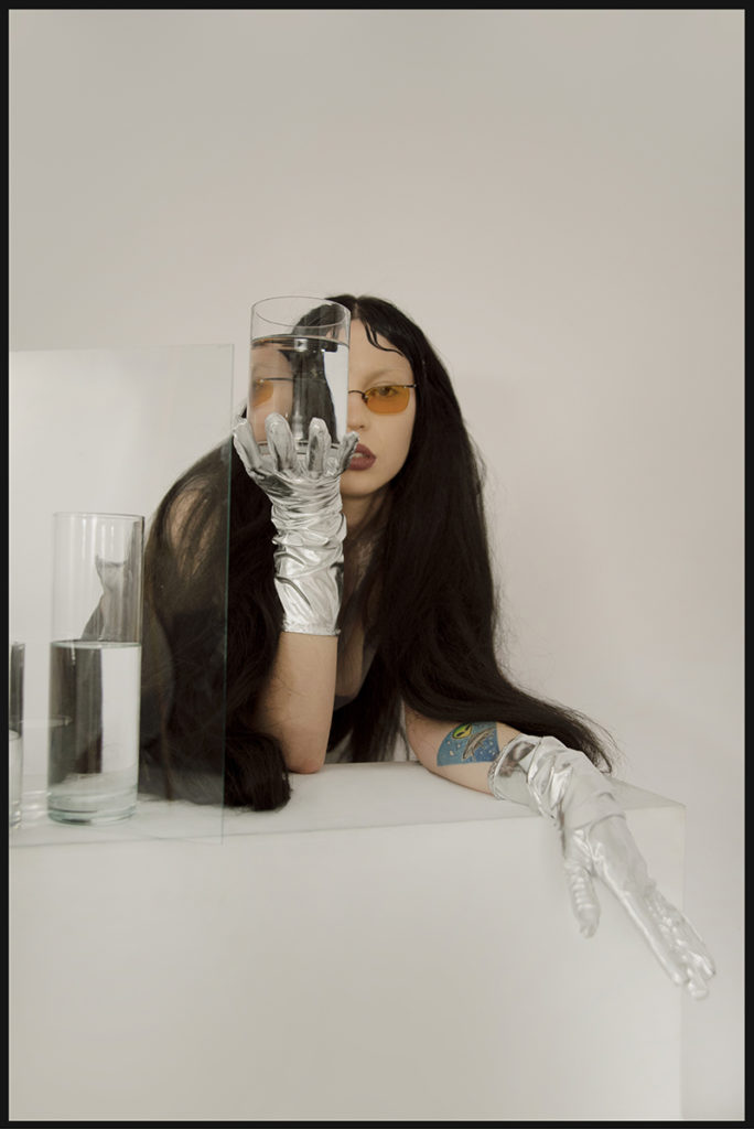 Cho Fernandes es fotografiada por Victoria Gee. Vanguardia y poderío.