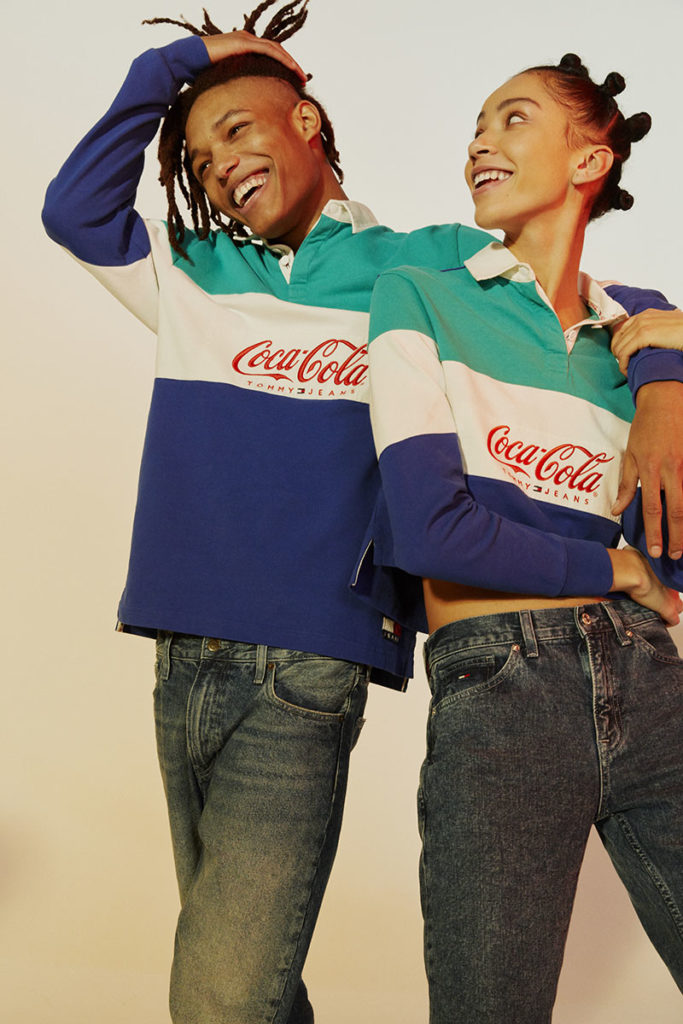 Tommy Hilfiger lanza la reedición de su colección Tommy Jeans Coca-Cola