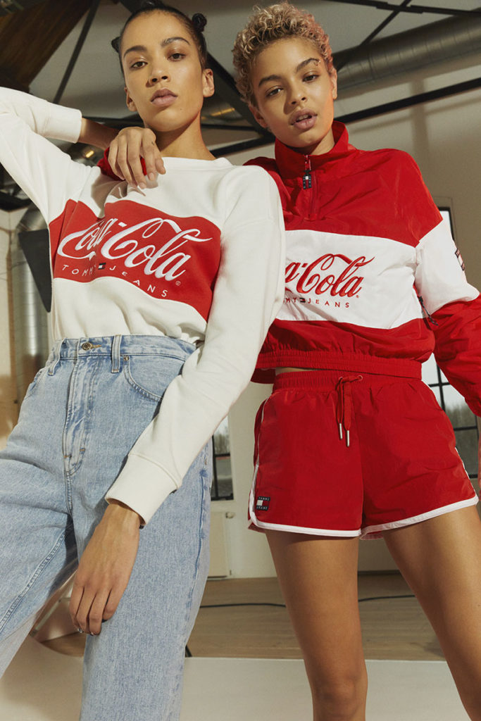 Tommy Hilfiger lanza la reedición de su colección Tommy Jeans Coca-Cola