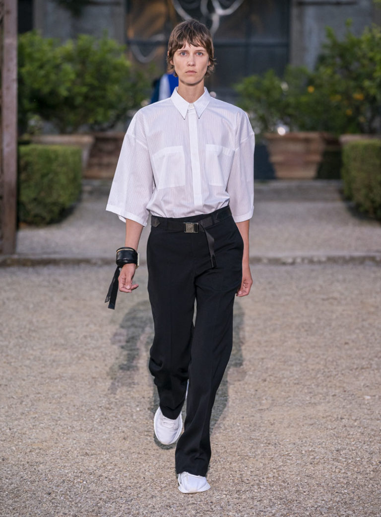 Givenchy SS 2020 menswear propone el clasicismo mas industrial