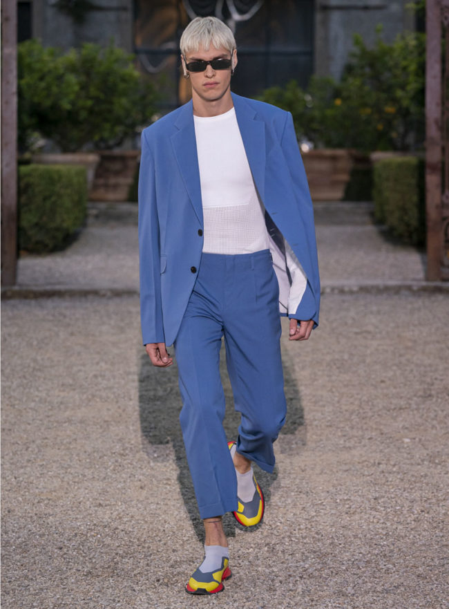 Givenchy SS 2020 menswear propone el clasicismo mas industrial
