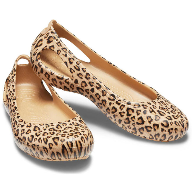 Hombres y mujeres en chanclas este otoño invierno con Crocs FW19