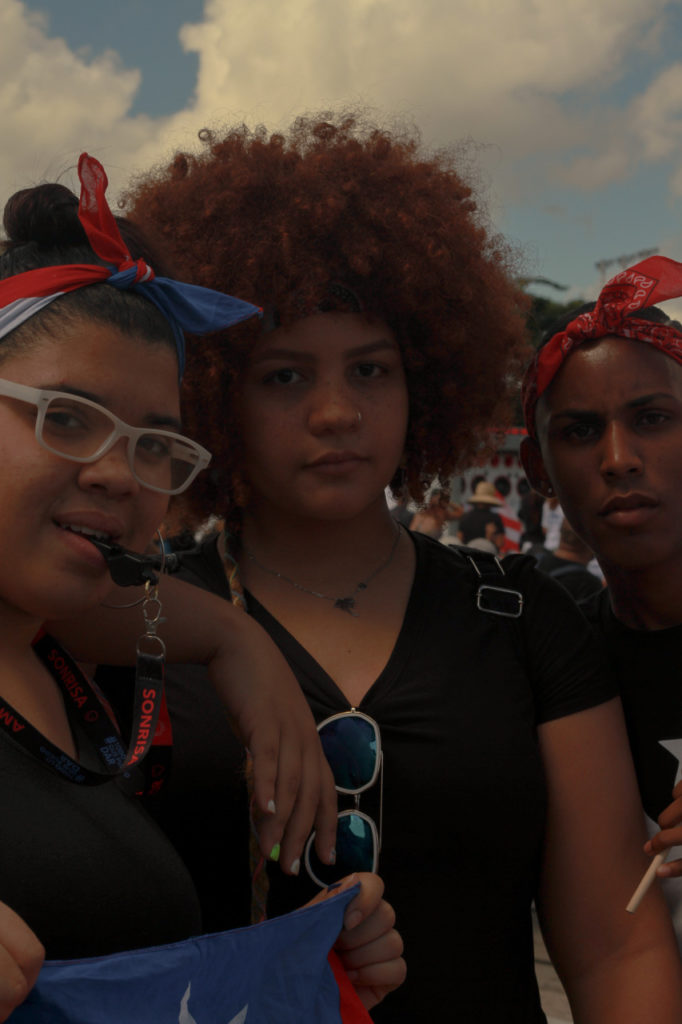 Puerto Rico bota a Ricky Roselló a ritmo de Reguetón, maquillaje y perreo