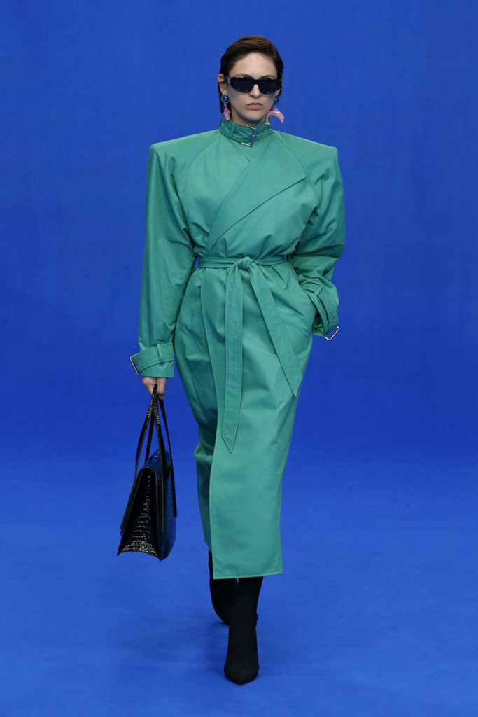 La nueva colección de Balenciaga SS20 conquista París Fashion Week