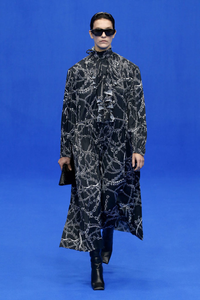 La nueva colección de Balenciaga SS20 conquista París Fashion Week