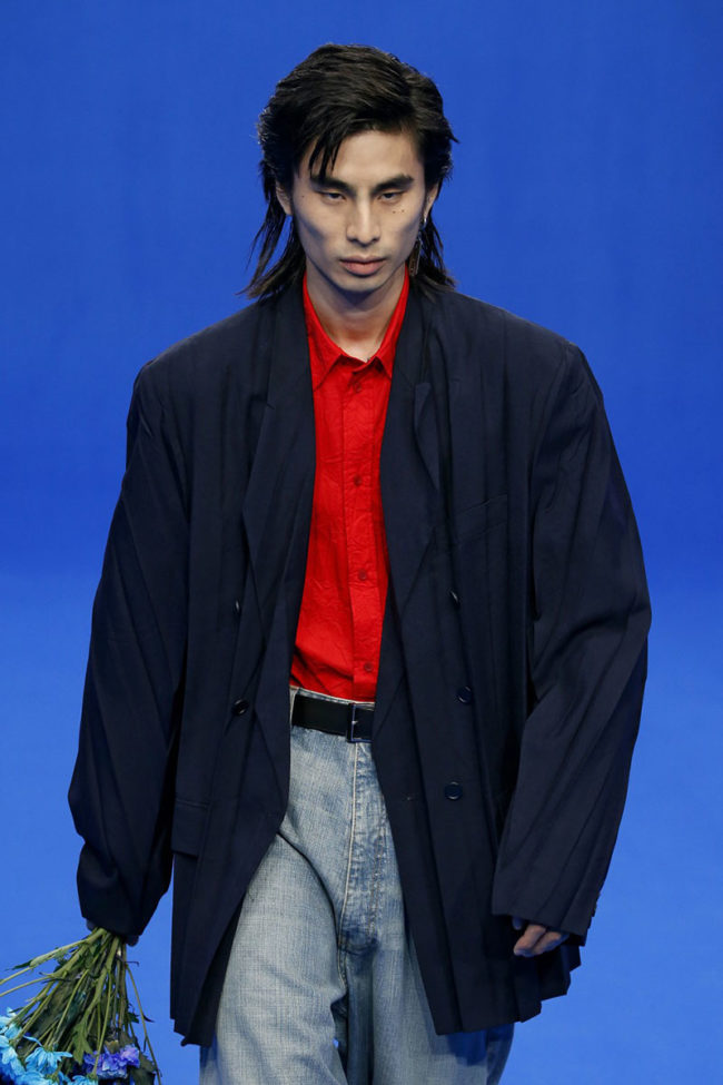 La nueva colección de Balenciaga SS20 conquista París Fashion Week