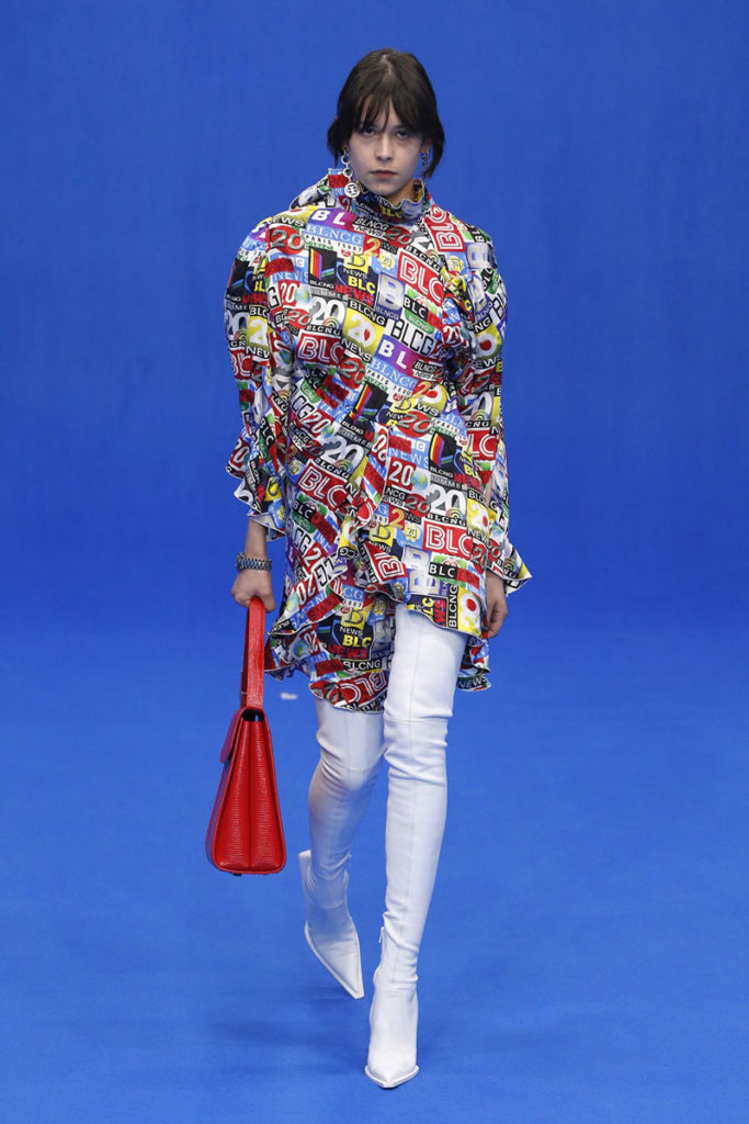 La nueva colección de Balenciaga SS20 conquista París Fashion Week