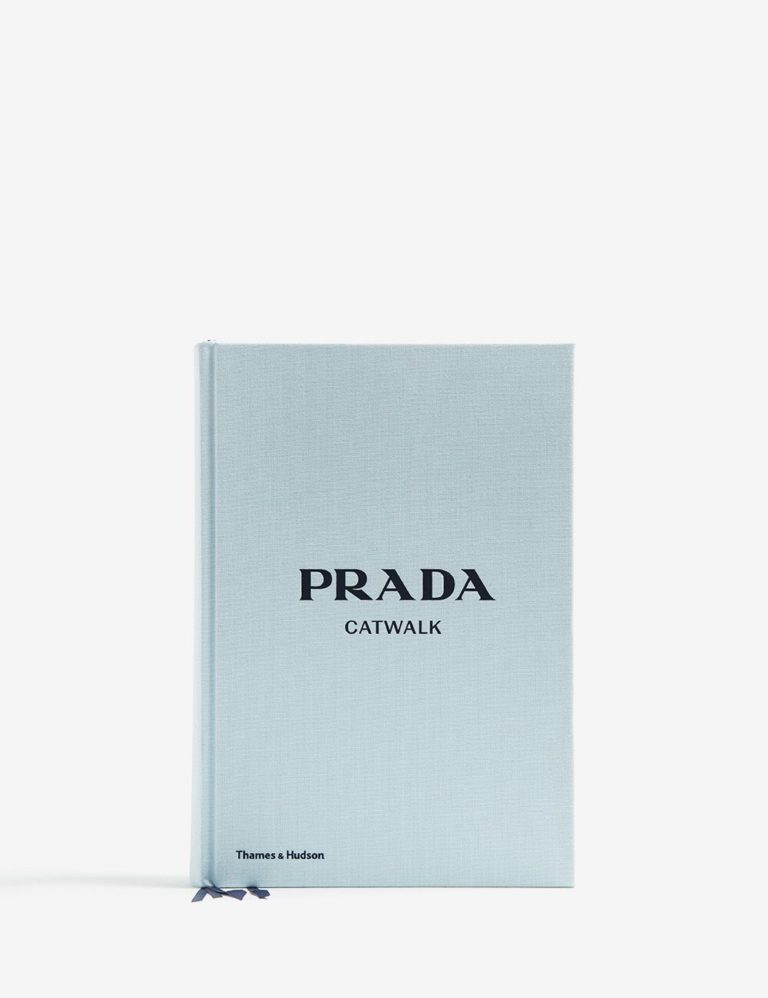 Libros de moda para celebrar y regalar en el día del libro