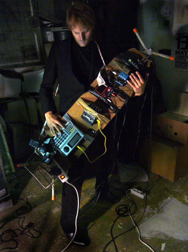 Albert Mayr, el escultor que dota de sonidos a sus esculturas