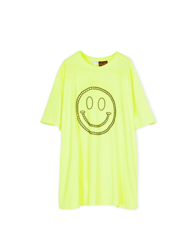 Loewe le pone un smiley al verano con su colección solidaria Paula's Ibiza