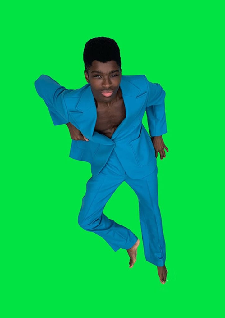 H&M Studio AW20 por el modelo y bailarín Alton Mason