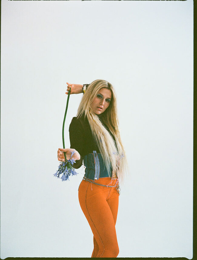 Sofia Coll lanza Génesis, su renacer musical en forma de álbum