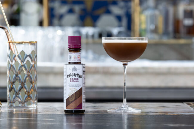 Cóctel Expreso Martini con la innovadora Angostura Cocoa Bitters