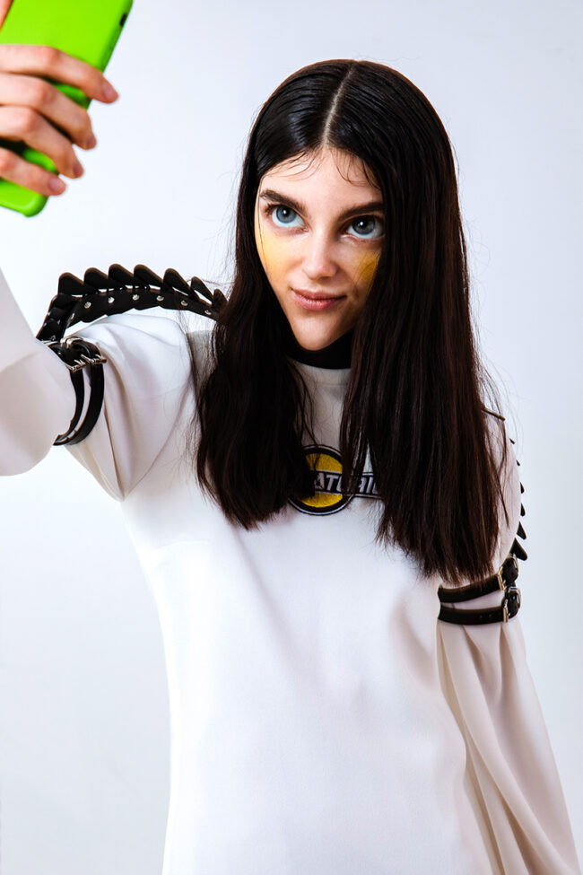 Boyan Li presenta el editorial de moda "Jeu d'enfant"