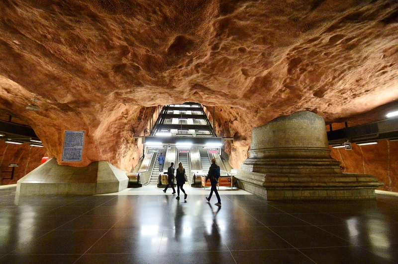 El metro de Estocolmo, el museo de arte subterráneo más largo del mundo