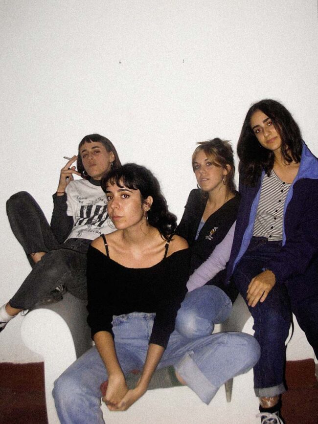 Lisasinson, banda punky pop valenciana que robó nombre a Lisa Simpson