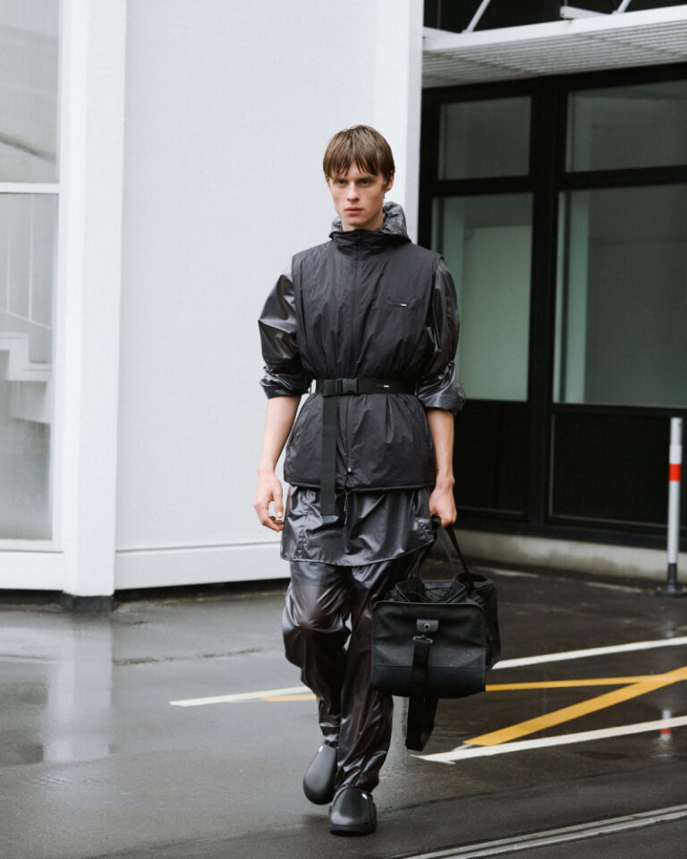 Rains SS22 en Copenhagen Fashion Week | Neo2 Magazine