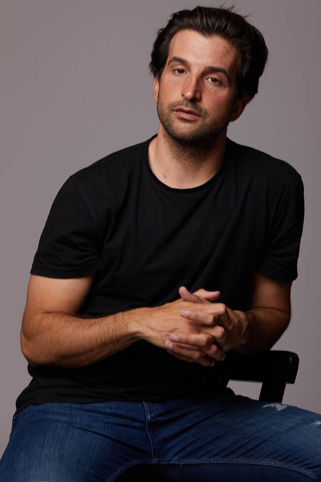 Víctor Antolí, el coach de jóvenes talentos que becará a dos actores