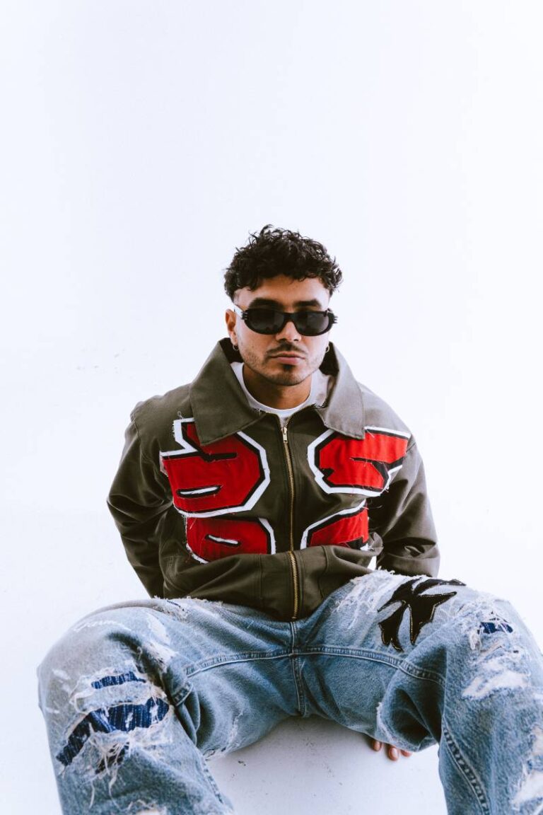 Álvaro Díaz saca nuevo disco: Felicilandia. Te hará feliz con 16 canciones: