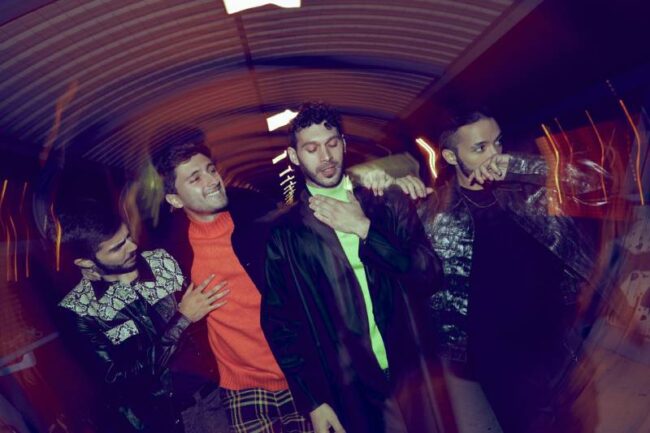 Arde Bogotá es el grupo murciano de rock que versiona a Manolo Escobar