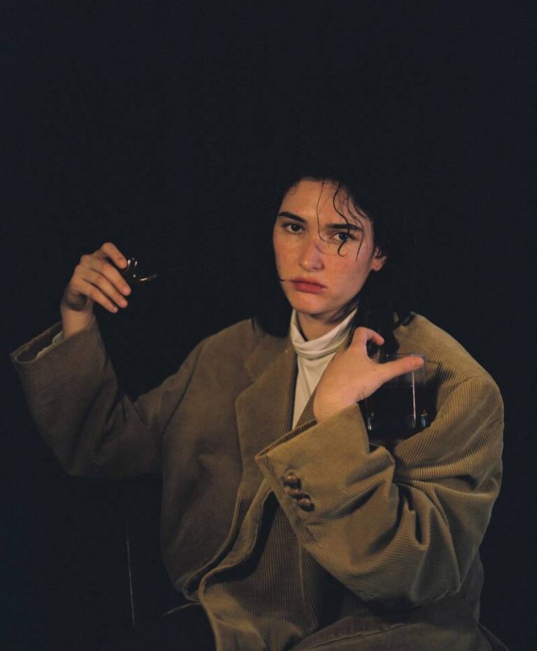 Shanghai Baby es el nuevo proyecto musical de Ade Martín de Hinds