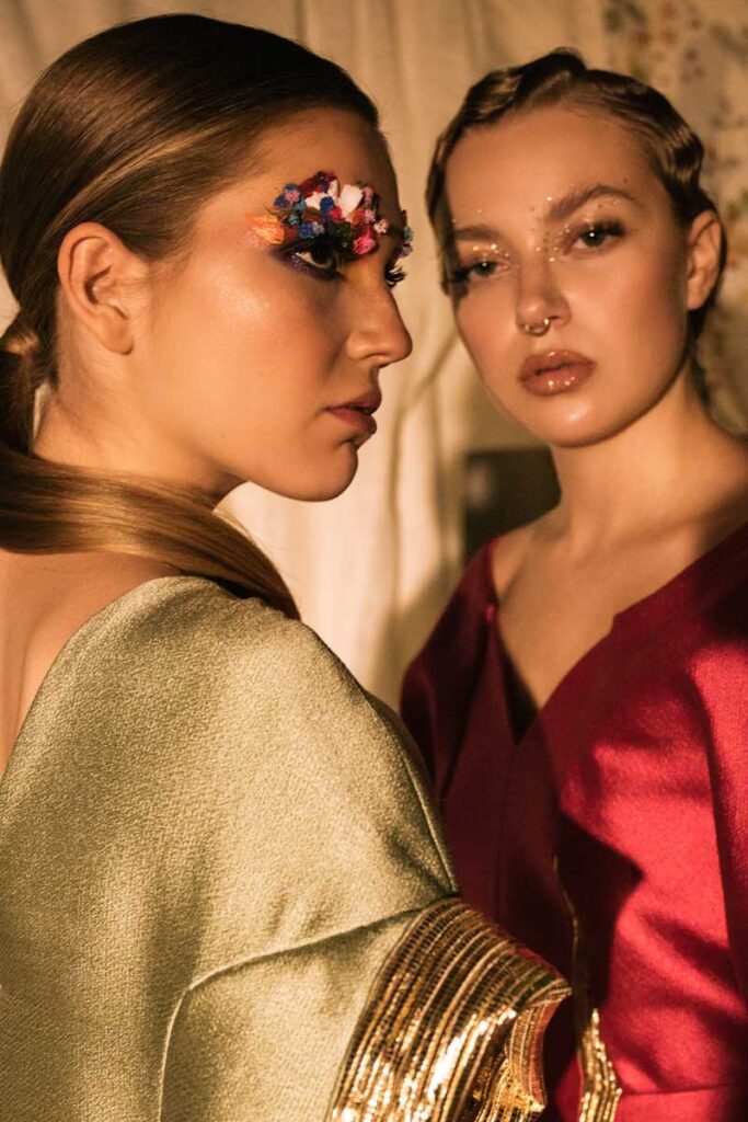 Celia Monedero e Irene Ferreiro, dos actrices interpretan a las musas