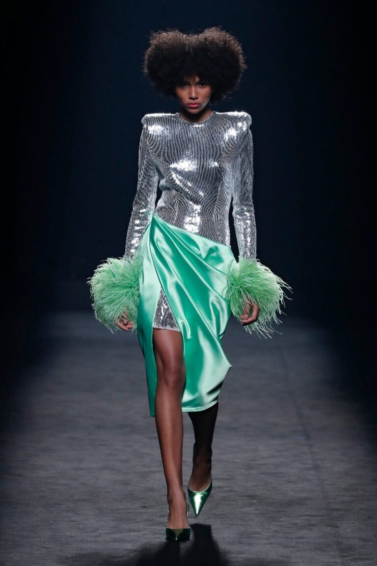 Vanda Janda joven diseñadora checa en la pasarela de Madrid