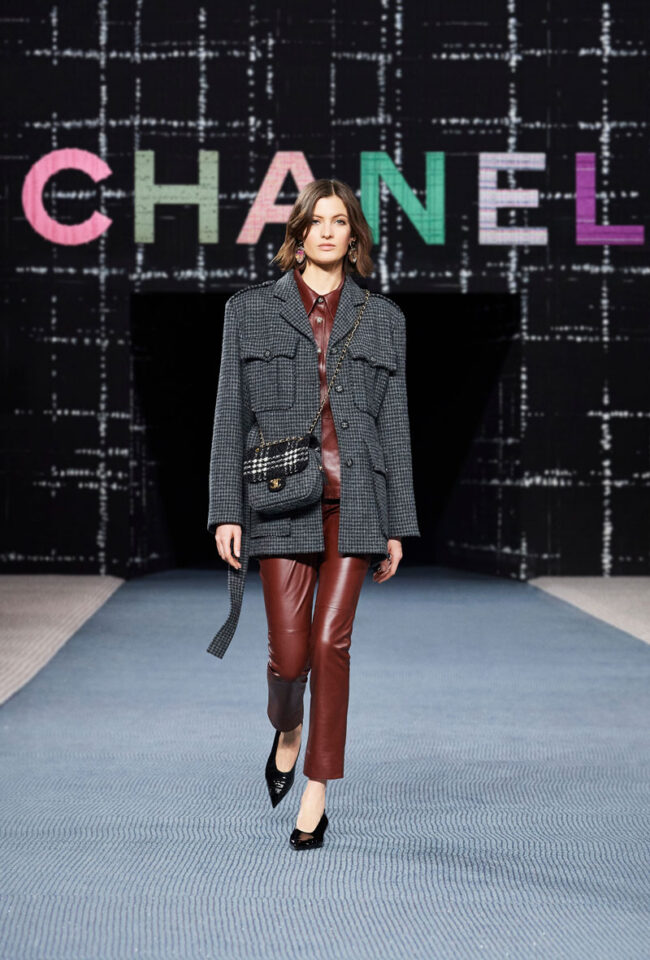 Chanel FW22-23: homenaje al tweed de Virgine Viard para otoño invierno