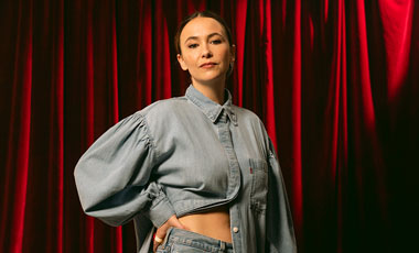 Suu es Susana Ventura, cantante catalana de 22 años y tiene nuevo disco