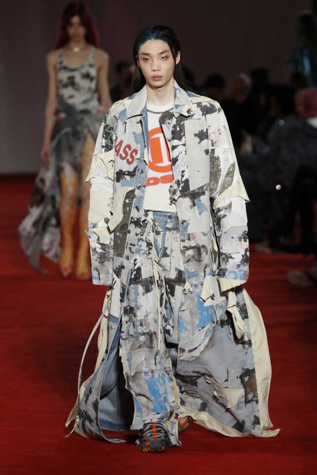 Sobre Todo o Sobretodo. ¿Se escribe junto o separado? ¿Qué significa?