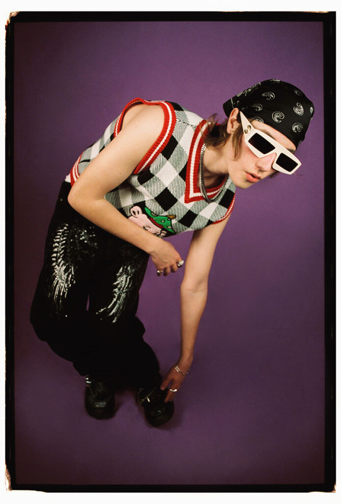 Tomas Roca, entrevistamos al joven cantautor que no se entiende