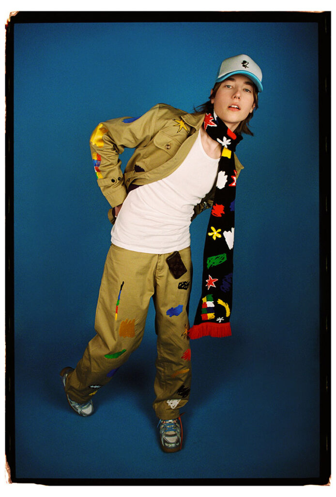 Tomas Roca, entrevistamos al joven cantautor que no se entiende