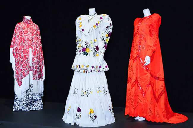 El museo de la moda de París, rinde tributo a Frida Kahlo