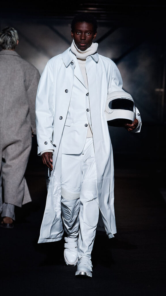 BOSS FW22 en Milan Fashion Week: La reinvención del Power Suit
