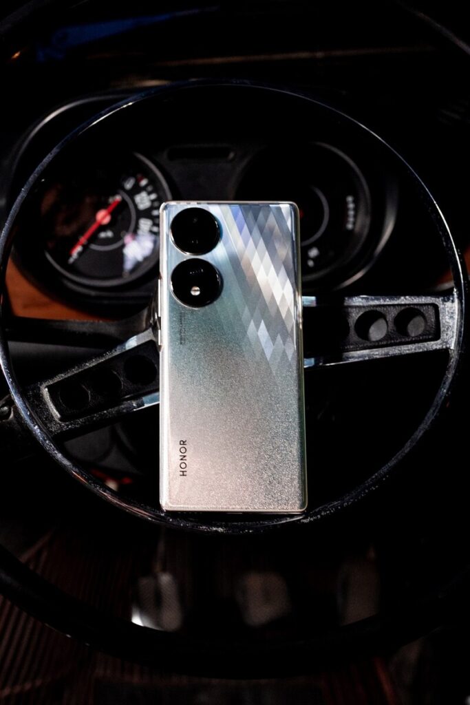 El Honor 70 es un móvil con una estética vintage y muy centrado en la foto