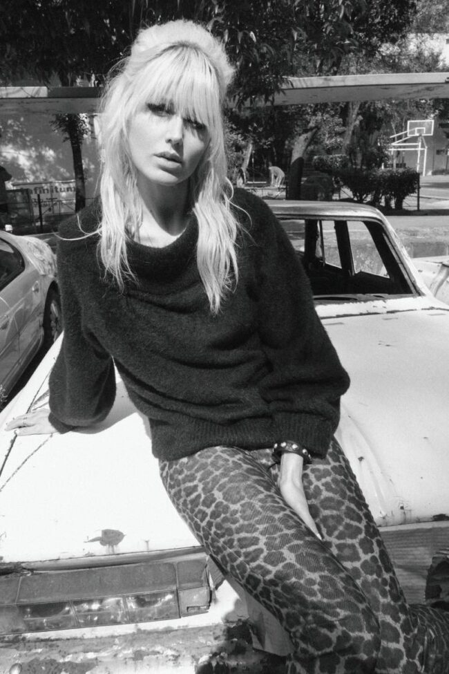 Kate Clover es la nueva Debbie Harry, el icono punk del siglo XXI