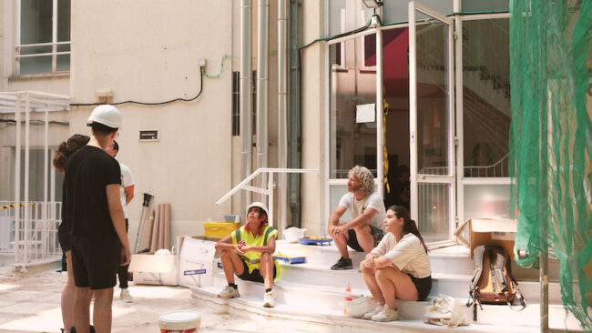 Legaho, mural gigante de Juan Díaz-Faes para la escuela TAI de Madrid