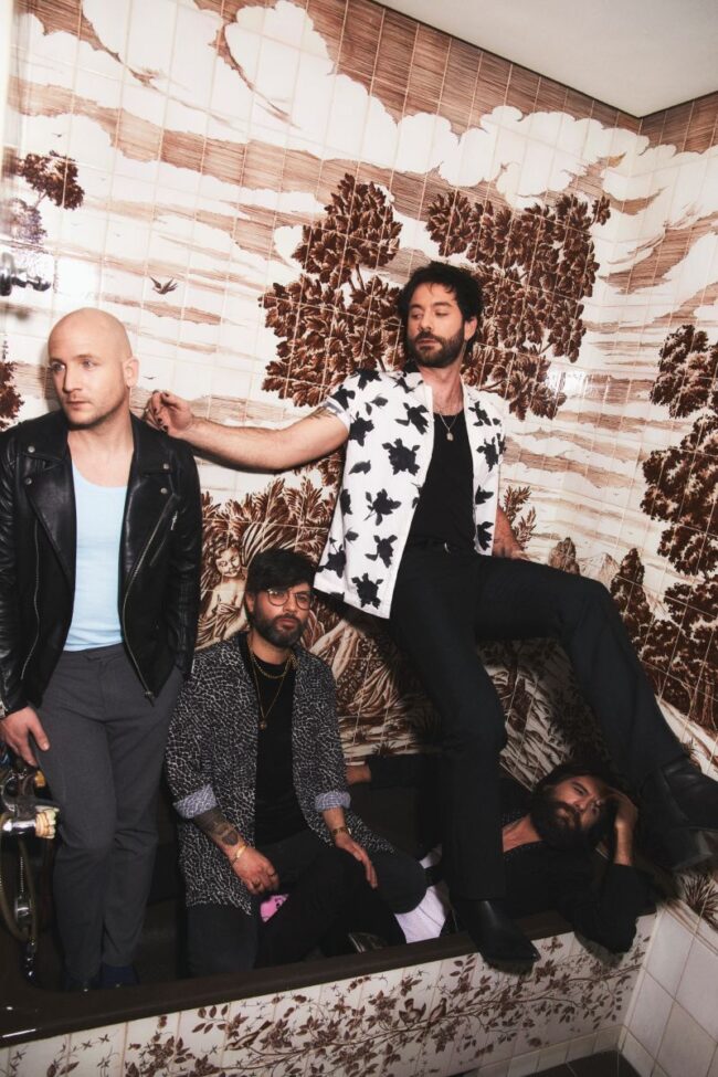 Viva Suecia y su nuevo disco en concierto: El amor de la clase que sea