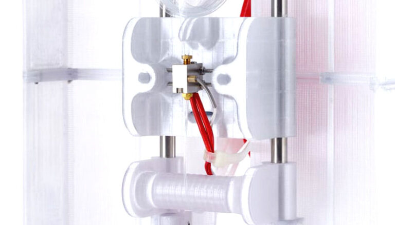 Polyformer convierte botellas plástico en hilo para impresoras 3D