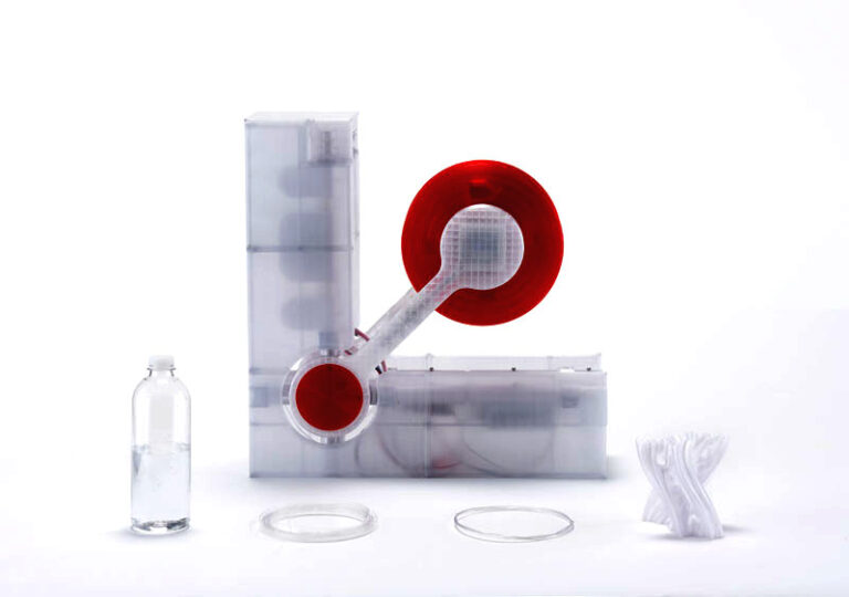 Polyformer convierte botellas plástico en hilo para impresoras 3D