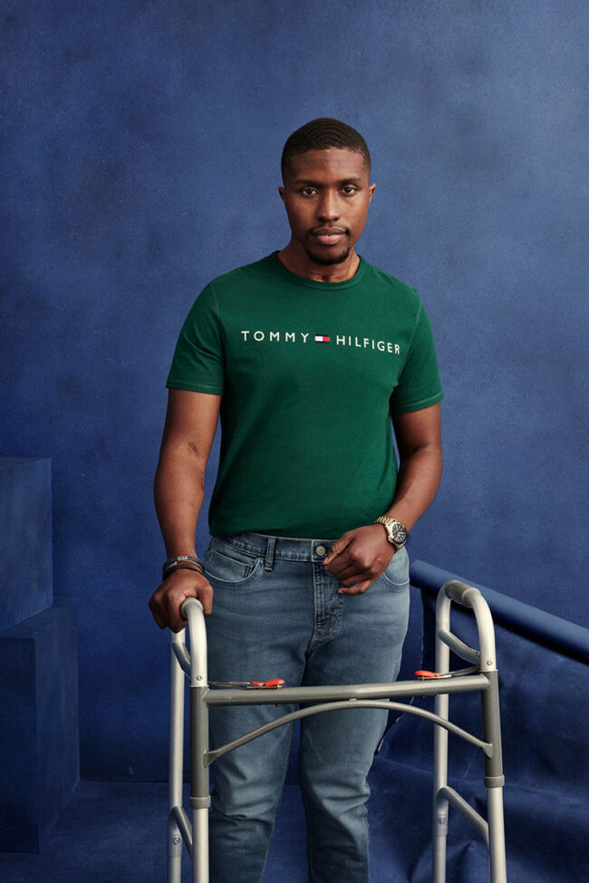 Tommy Hilfiger Adaptive AW22 para personas con discapacidad