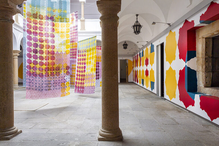 Isabel Flores reivindica el arte tradicional ornamental