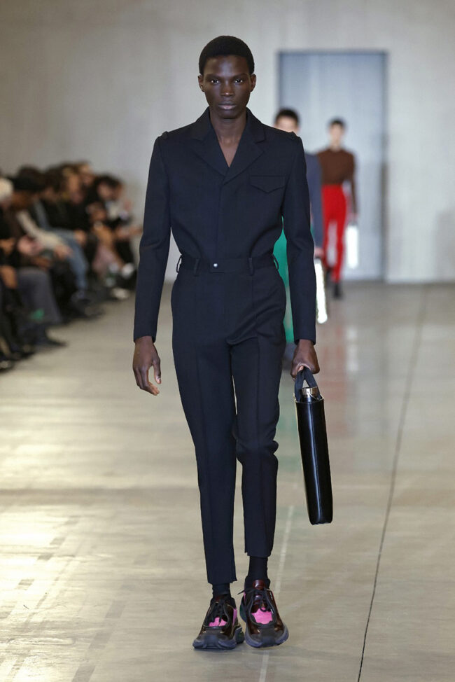 Tendencias masculinas Fashion Week indispensables en tu armario 2024