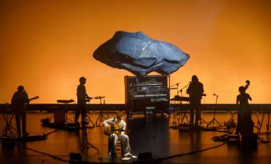 pablopablo es Pablo Drexler, el hijo de Jorge Drexler, y esta es su música