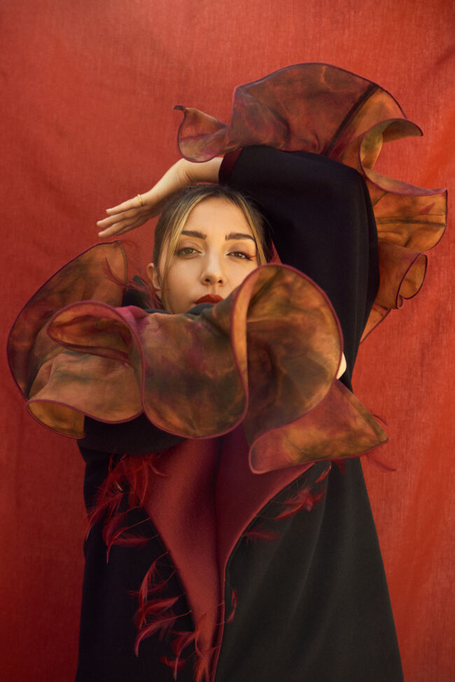 Lucía Fernanda y la música de la nueva cara voz de la saga Carmona