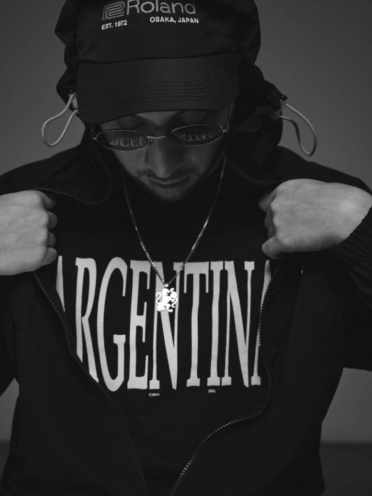 Dano es el famoso rapero argentino y vuelve con un nuevo disco