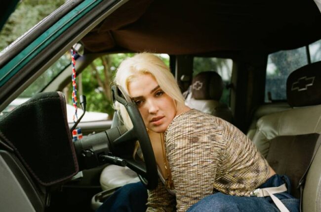 Elena Rose es la compositora de las estrellas del pop