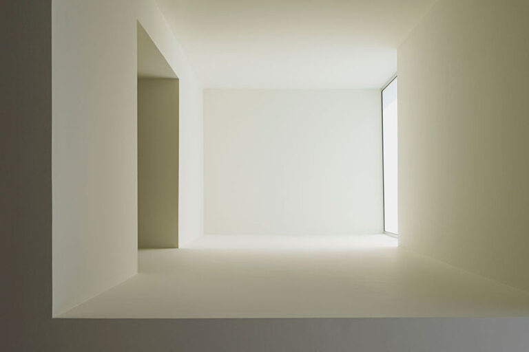 Casa Mirasol es una construcción anónima y sencilla de Iterare arquitectos